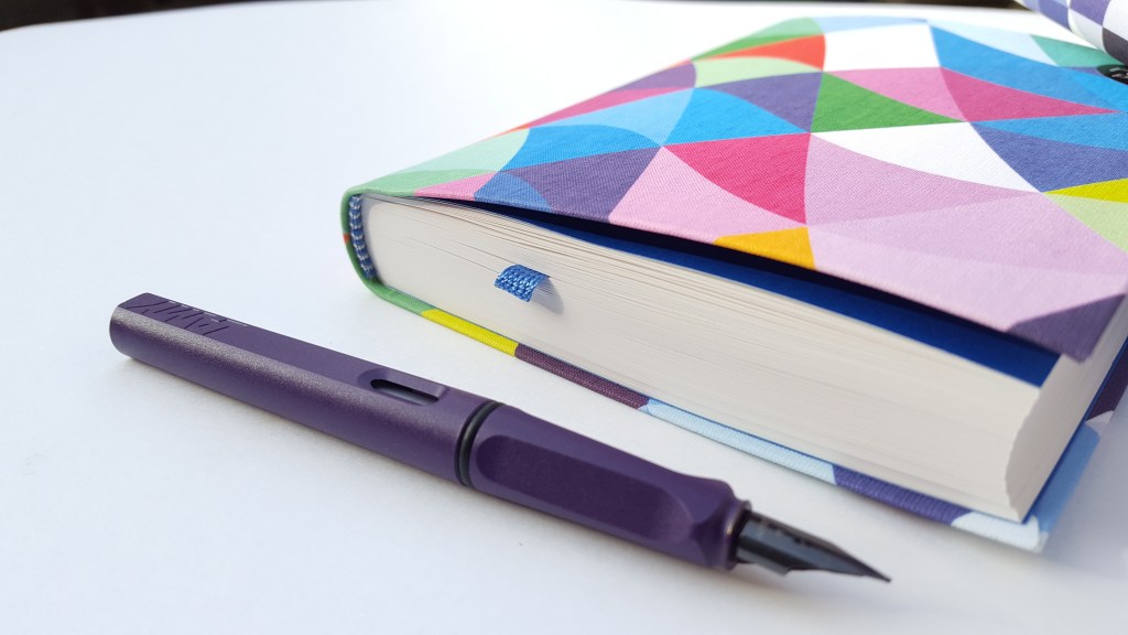 Paperchase A6+ Flexi Linen Notebook review. | Fountain pen blog