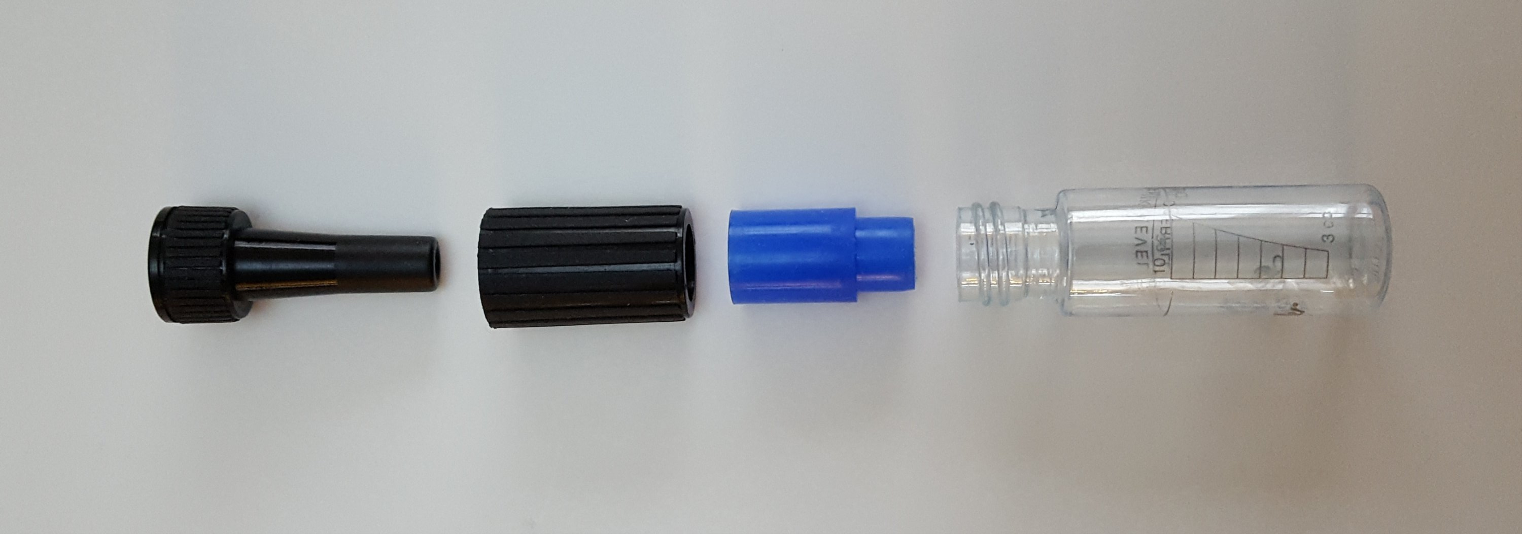 Some early thoughts on the Pineider Pen Filler travelling inkwell ...