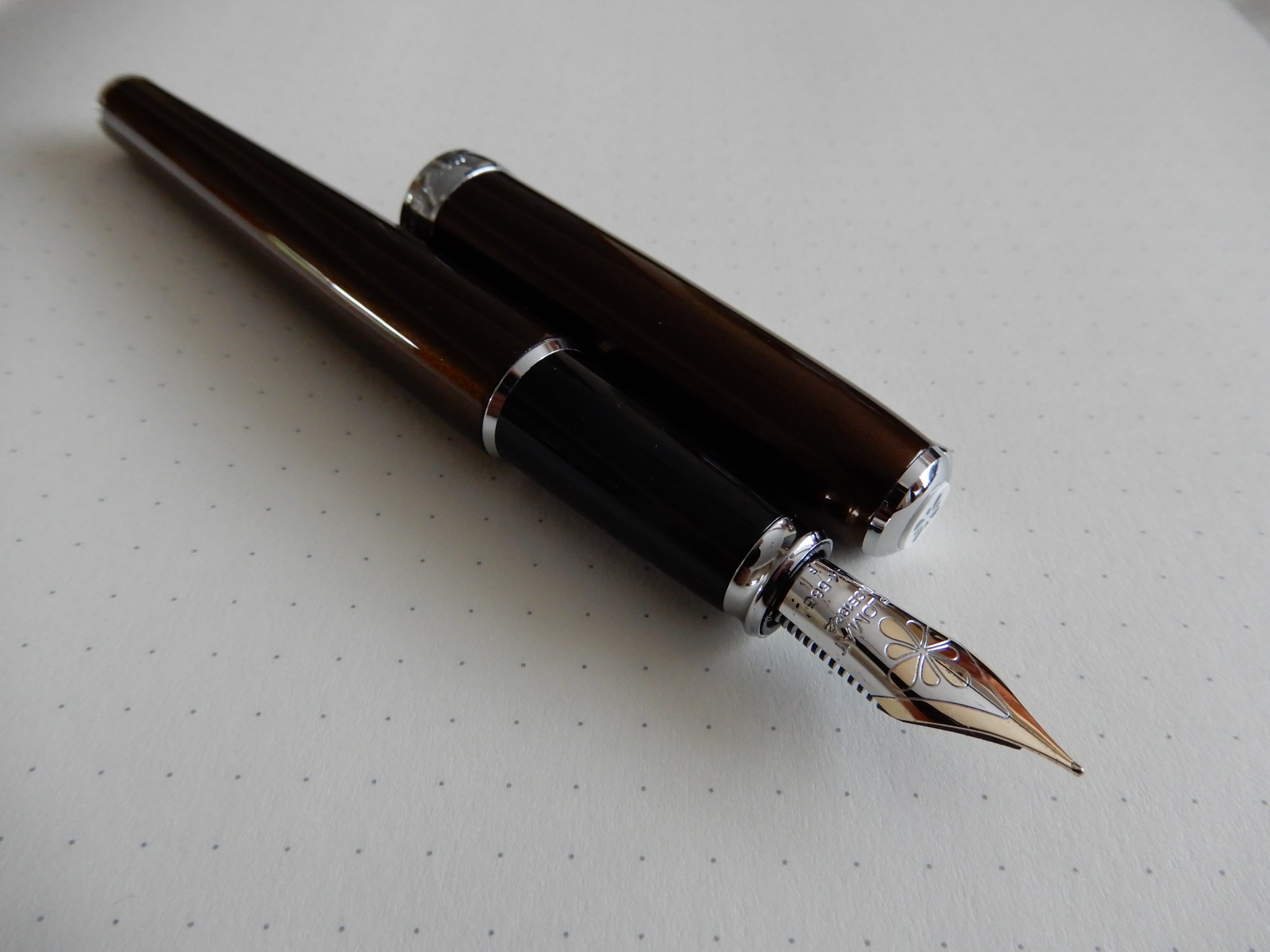 A look at the Diplomat Excellence A2 fountain pen. | Fountain pen blog