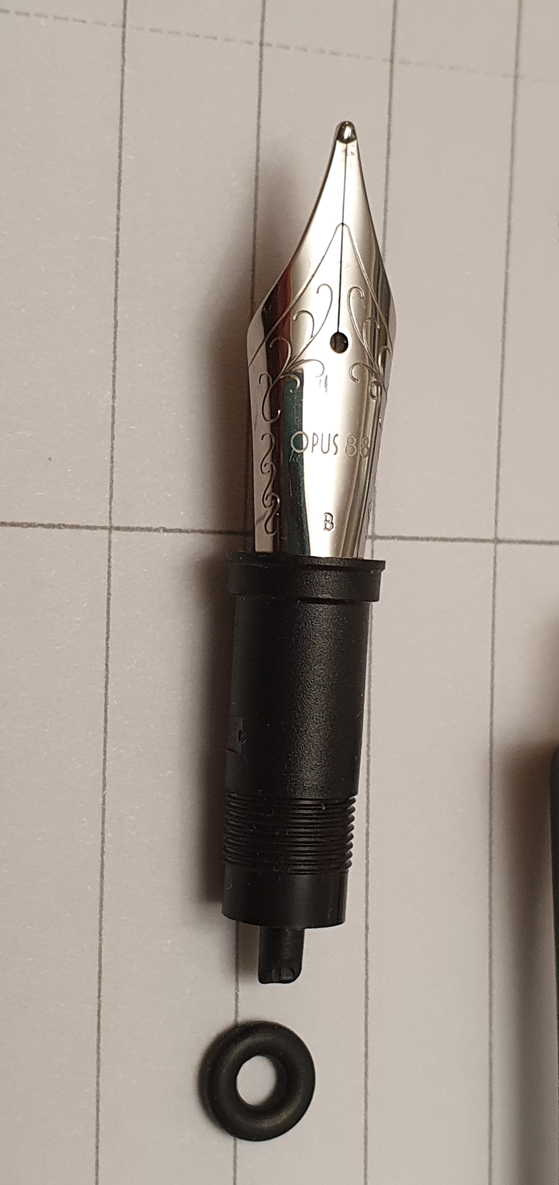 A clear look at the Opus 88 Demonstrator fountain pen. | Fountain pen blog