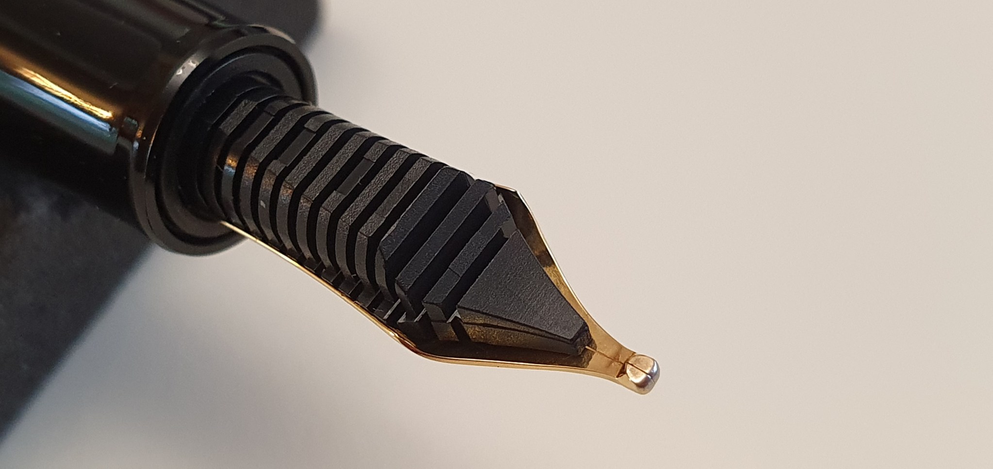 A look at the Sailor Pro Gear Slim fountain pen, with Music nib ...