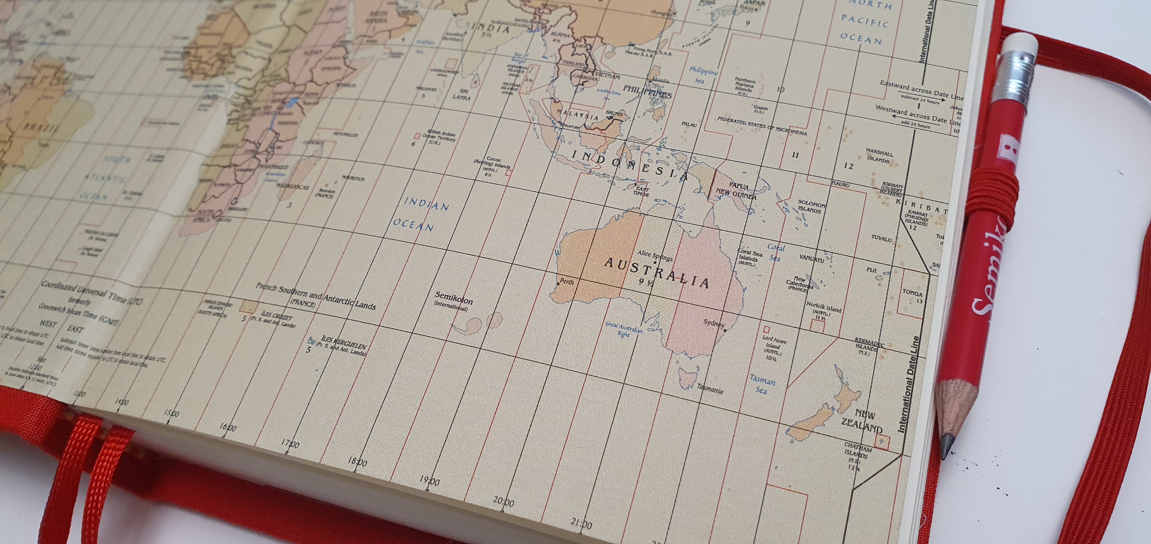 The Semikolon Grand Voyage notebook; a brief review. | Fountain pen blog